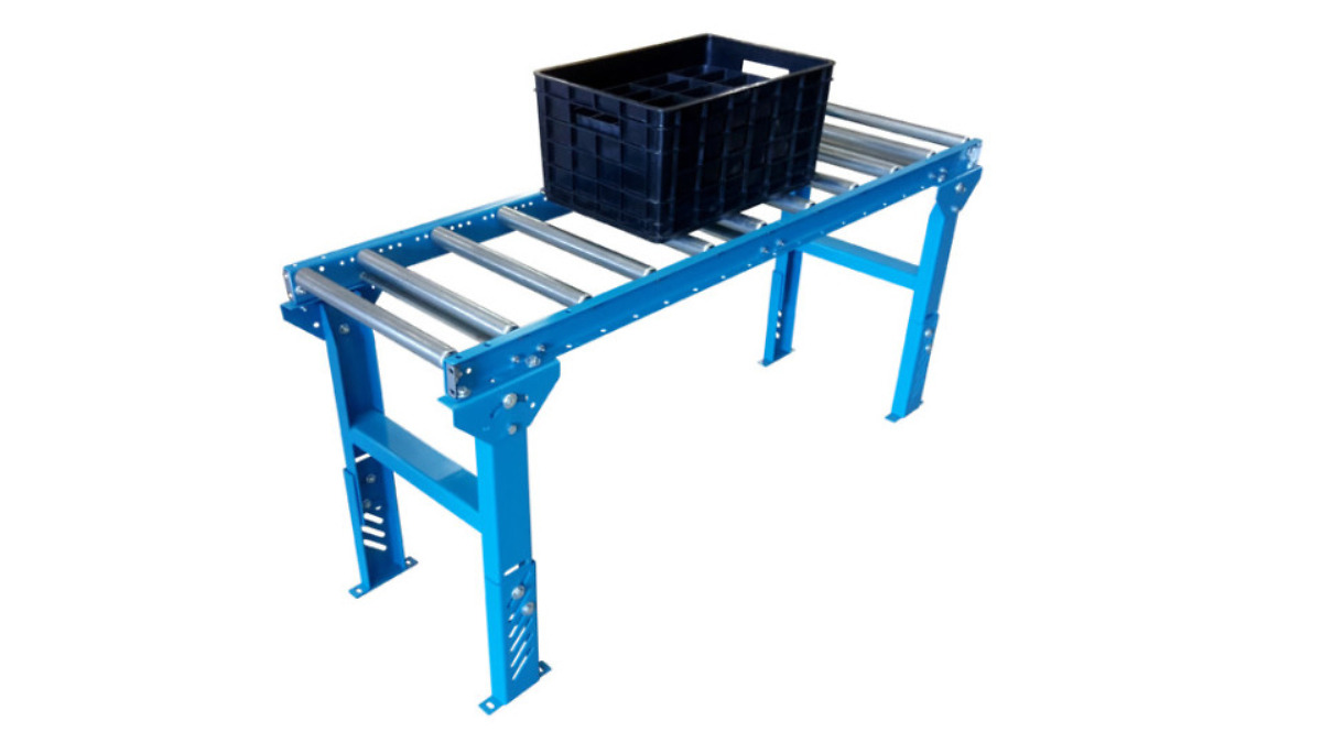 Gravity Conveyor Set with Legs | 18" W x 5' L | 3" Centers